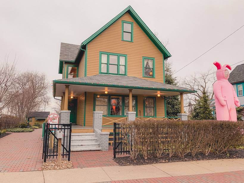 The Most Festive Cleveland Christmas Weekend Itinerary (2024)